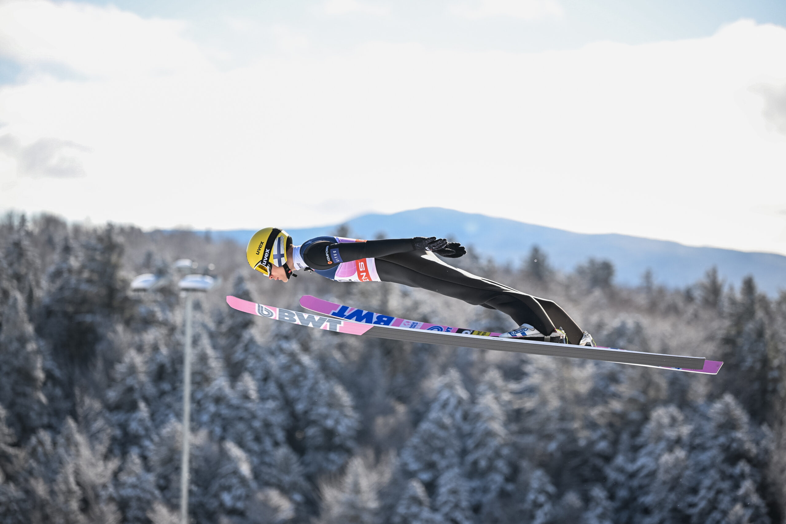 Eetu Nousiainen viides mäkihypyn Continental Cupissa Kranjissa ...